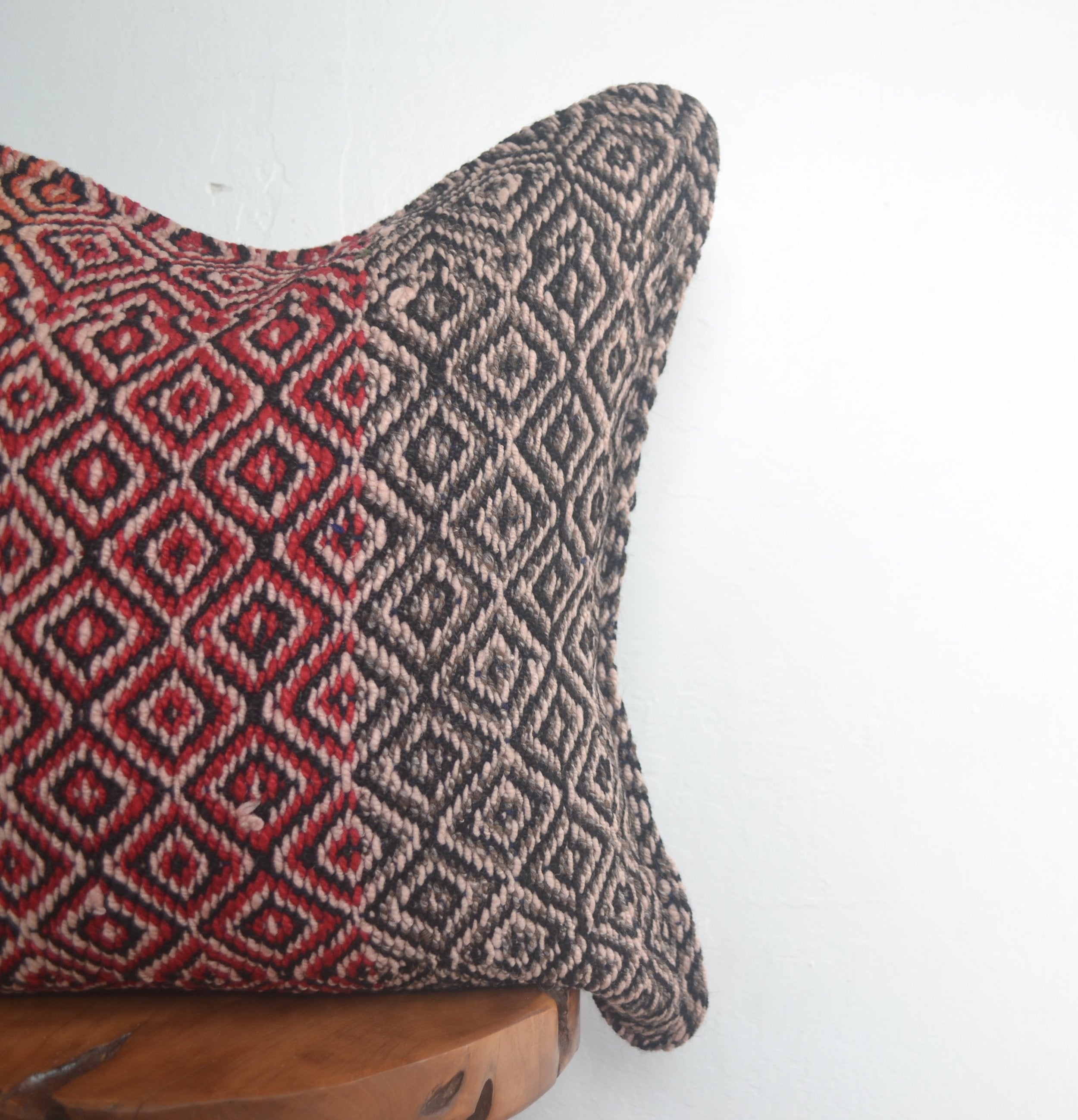 Frazada Pillow (Coco) – Maco Decor